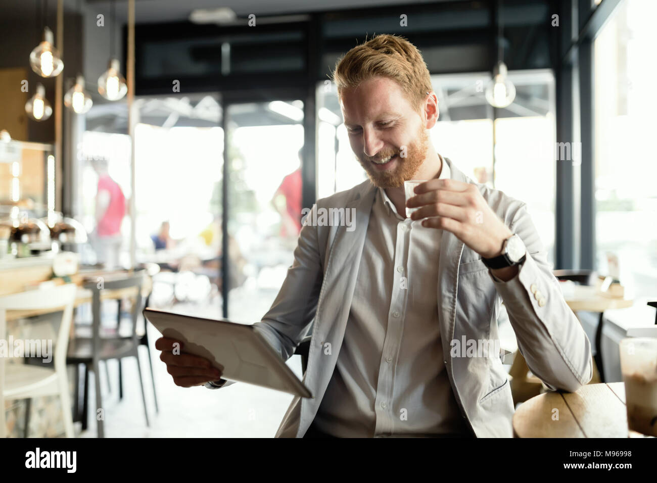 Table technology hi-res stock photography and images - Alamy