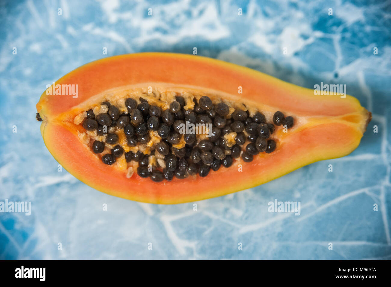 Papayaslice hi-res stock photography and images - Alamy