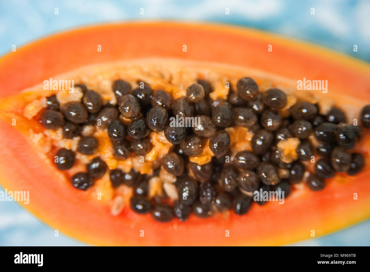 Papayaslice hi-res stock photography and images - Alamy