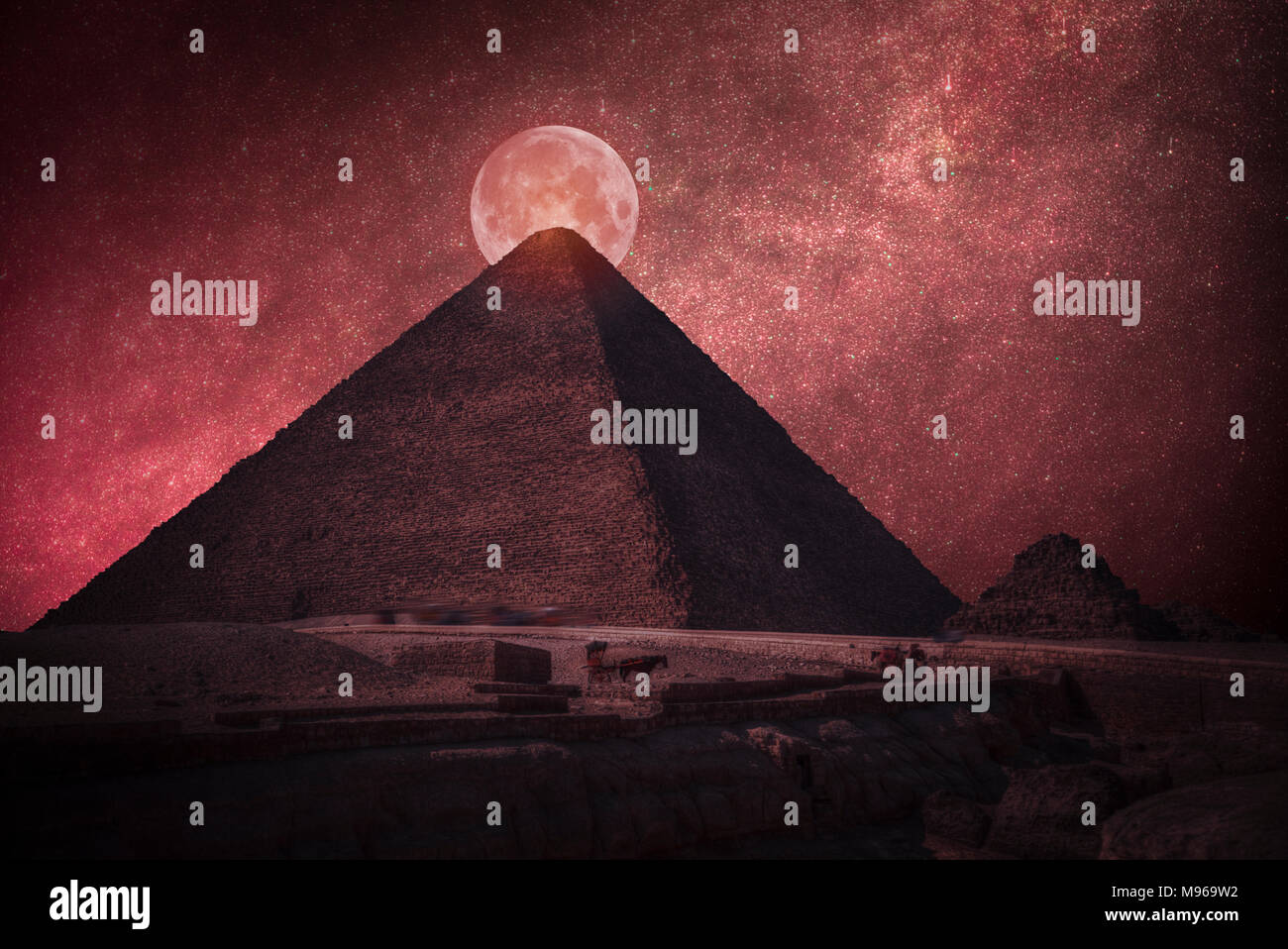 Night moon pyramids hi-res stock photography and images - Alamy