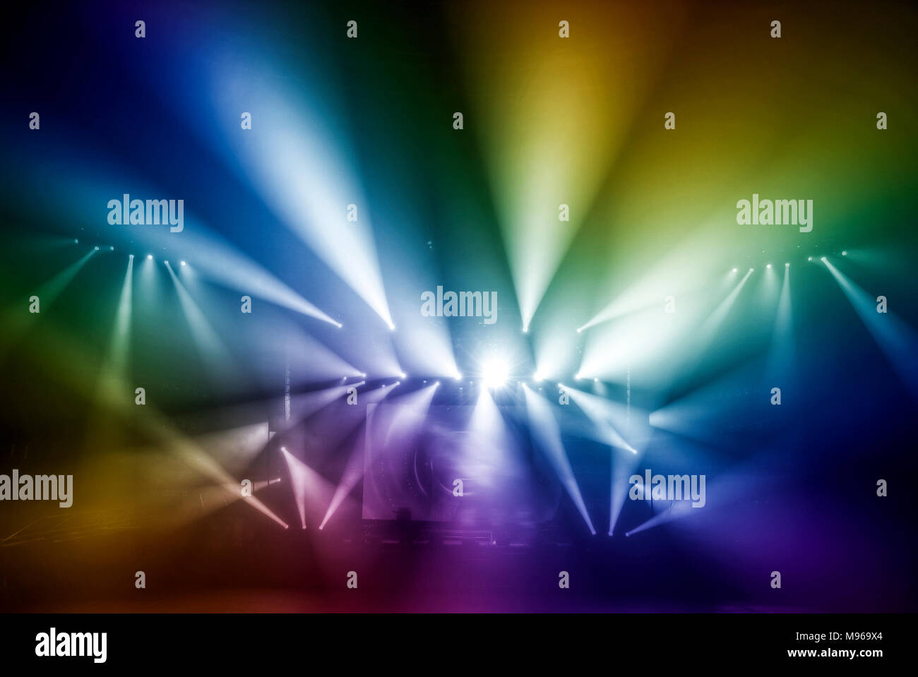 Audio equipment stage backstage hi-res stock photography and images - Alamy