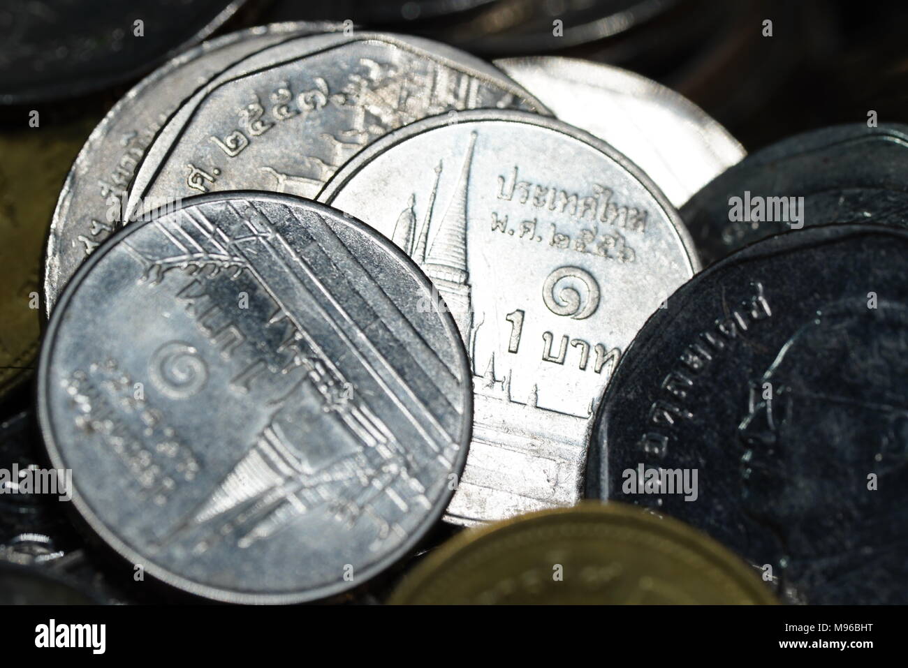 Japanese Yen Coins,coins Stock Photo - Alamy