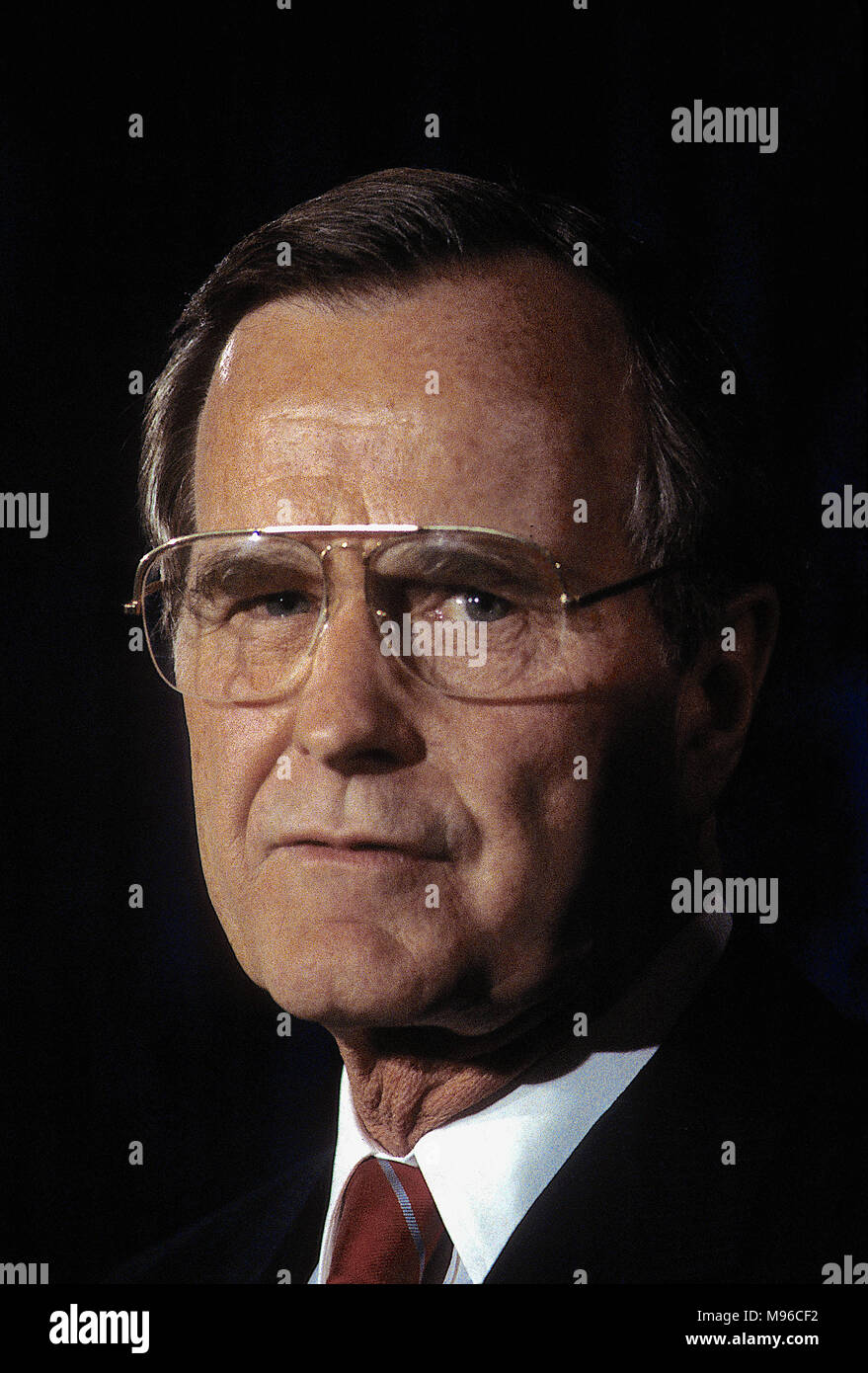 Chicago hilton and towers hi-res stock photography and images - Alamy