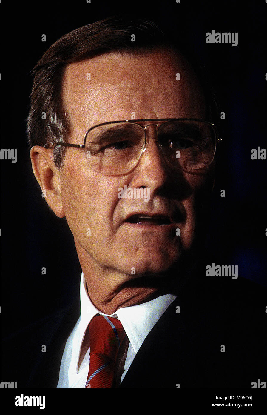 Chicago hilton and towers hi-res stock photography and images - Alamy