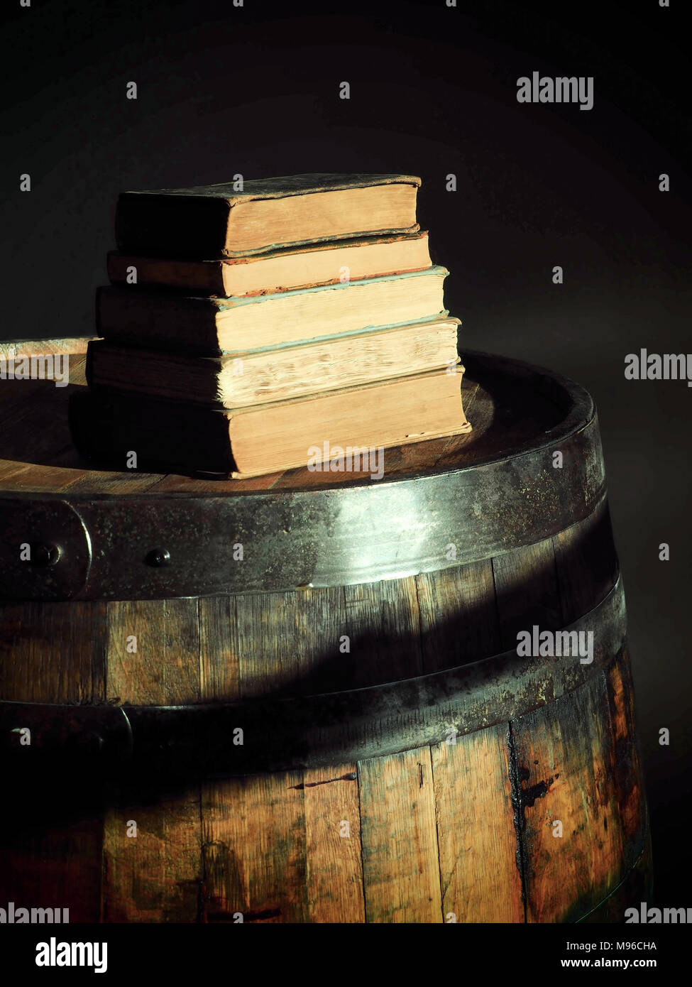 Whiskey barrel hi-res stock photography and images - Alamy