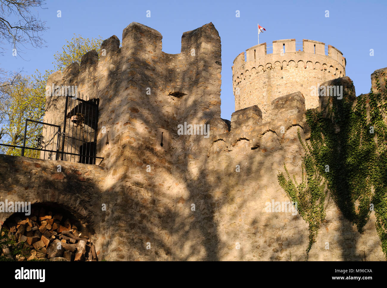 Schloss alsbach hi-res stock photography and images - Alamy