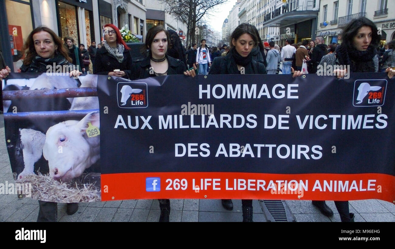 L269 Animals rights defense activists attend Funeral march to pay ...