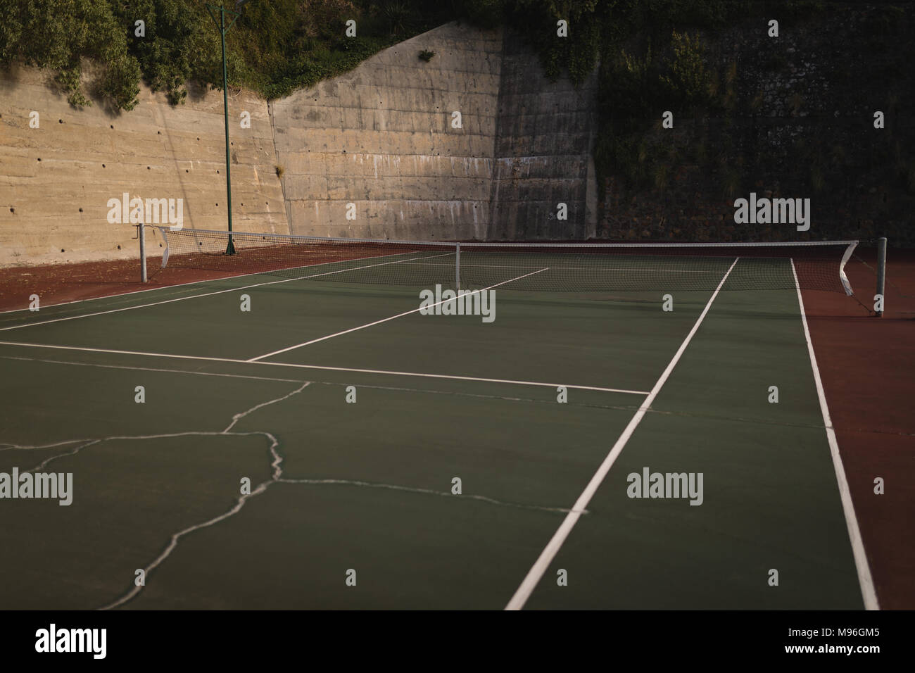 Court markings hi-res stock photography and images - Alamy