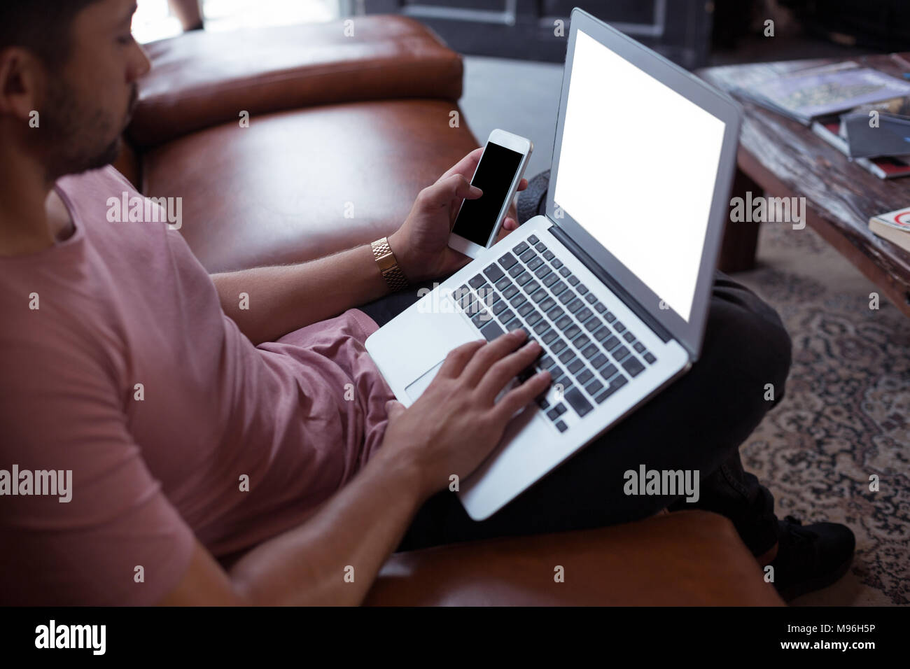 20s browsing hi-res stock photography and images - Alamy