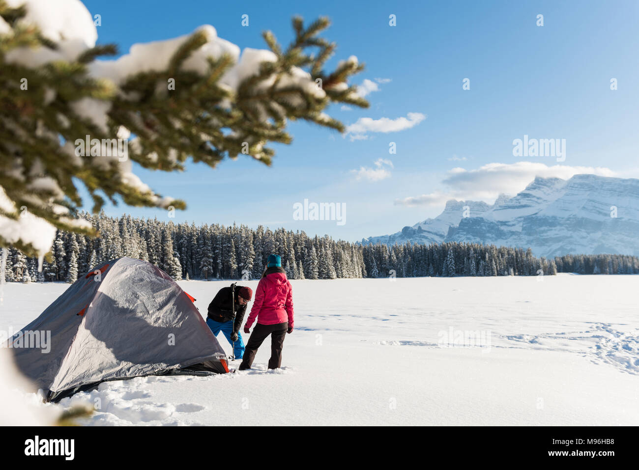 Pitching a tent hi-res stock photography and images - Alamy