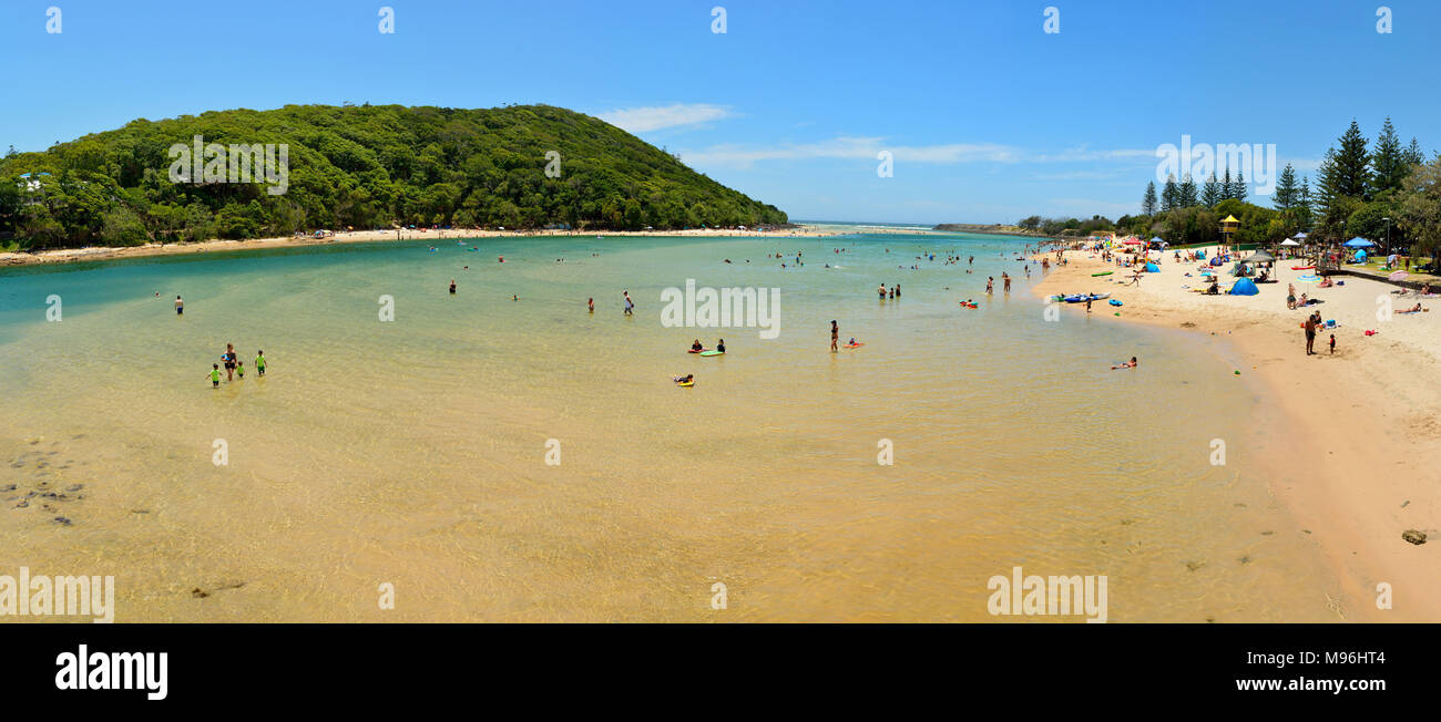 Tallebudgera Creek in Burleigh Heads on the Gold Coast of Queensland ...