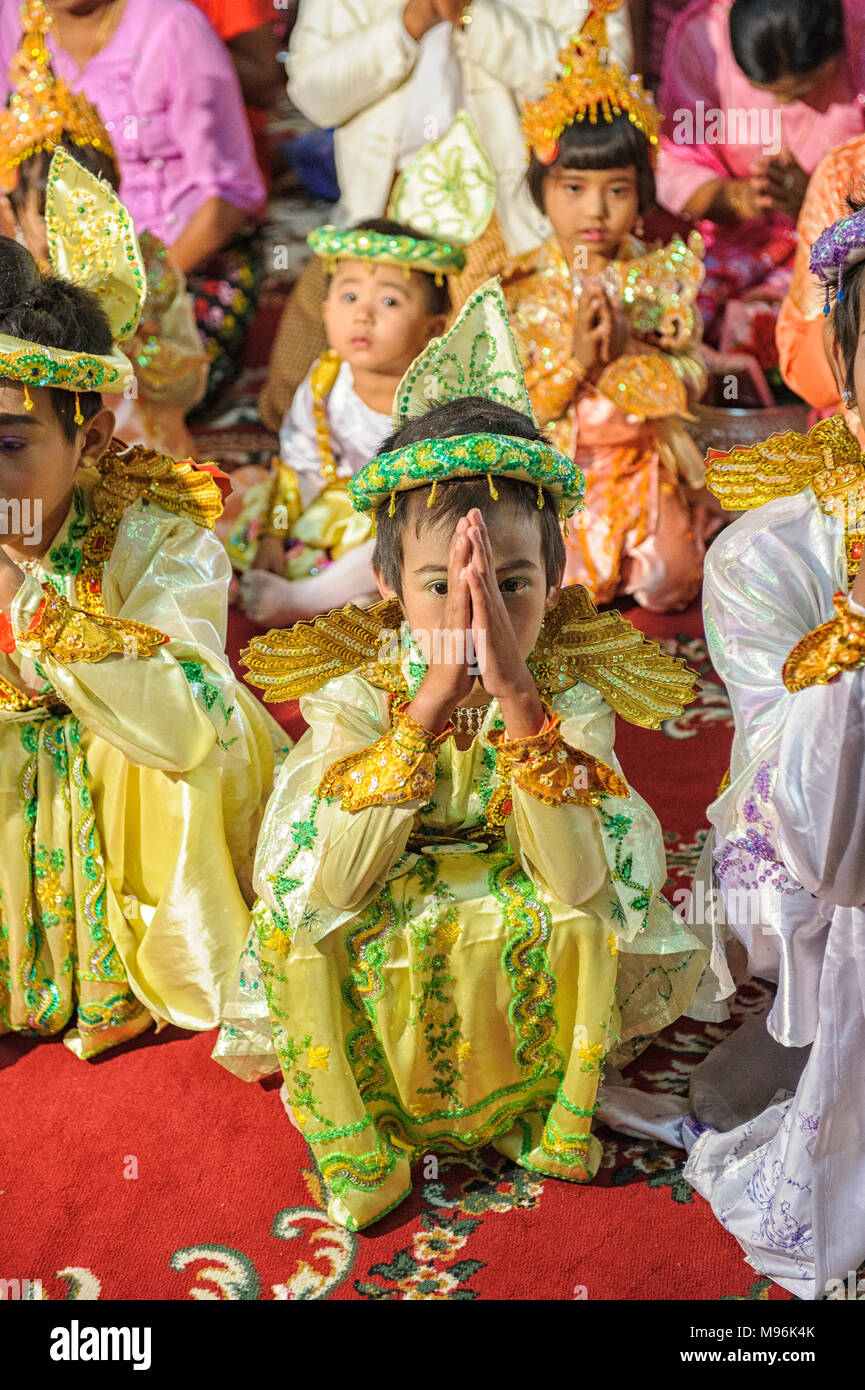 Ordination ceremony at the Mahamuni Buddha Temple (or the Mahamuni ...