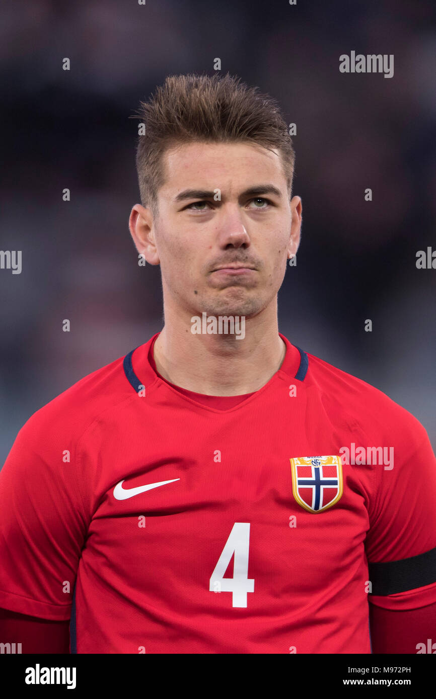 Fredrik knudsen hi-res stock photography and images - Alamy