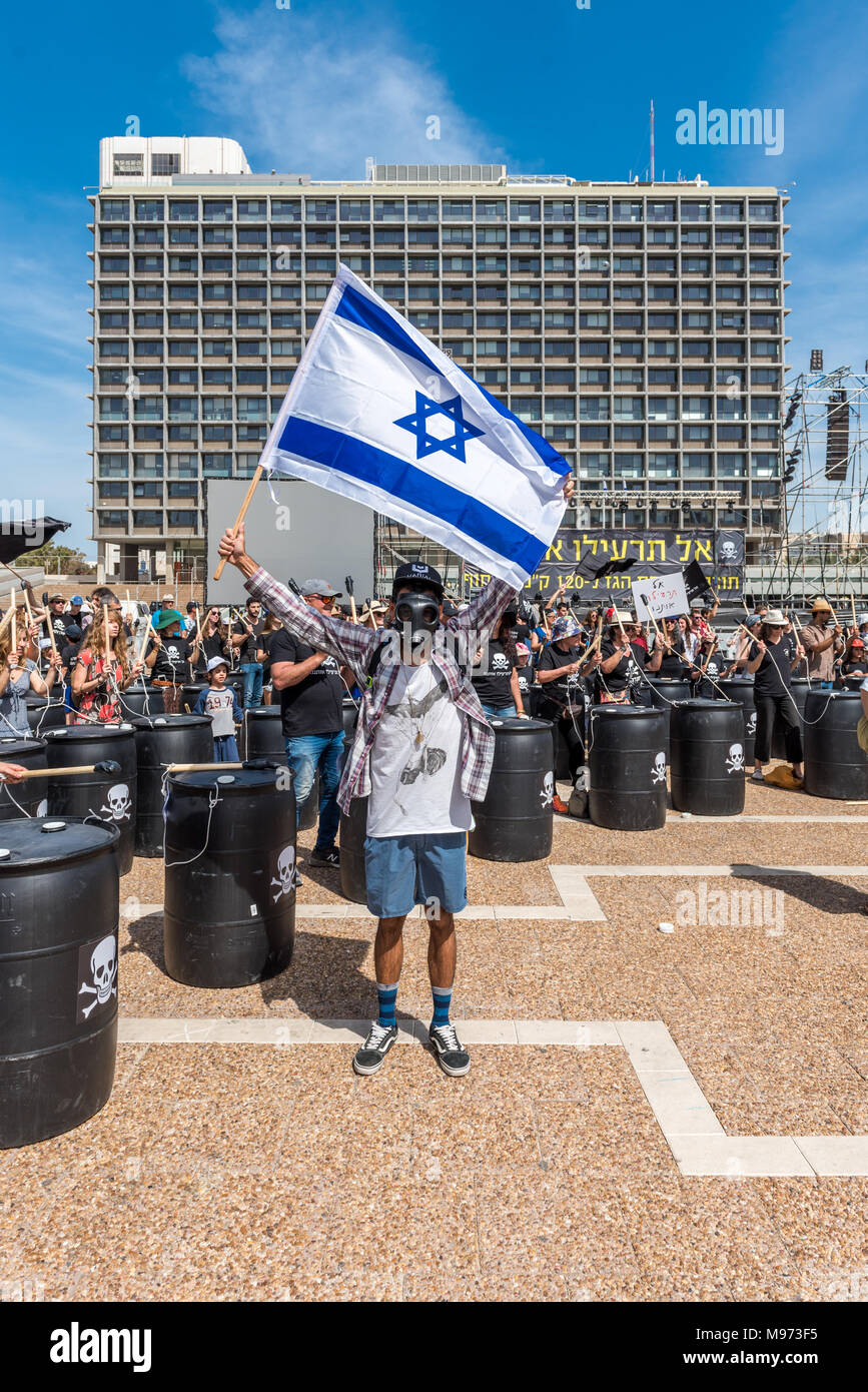 Israel, Tel Aviv-Yafo - 23 March 2018: Demonstration on Kikar Rabin ...