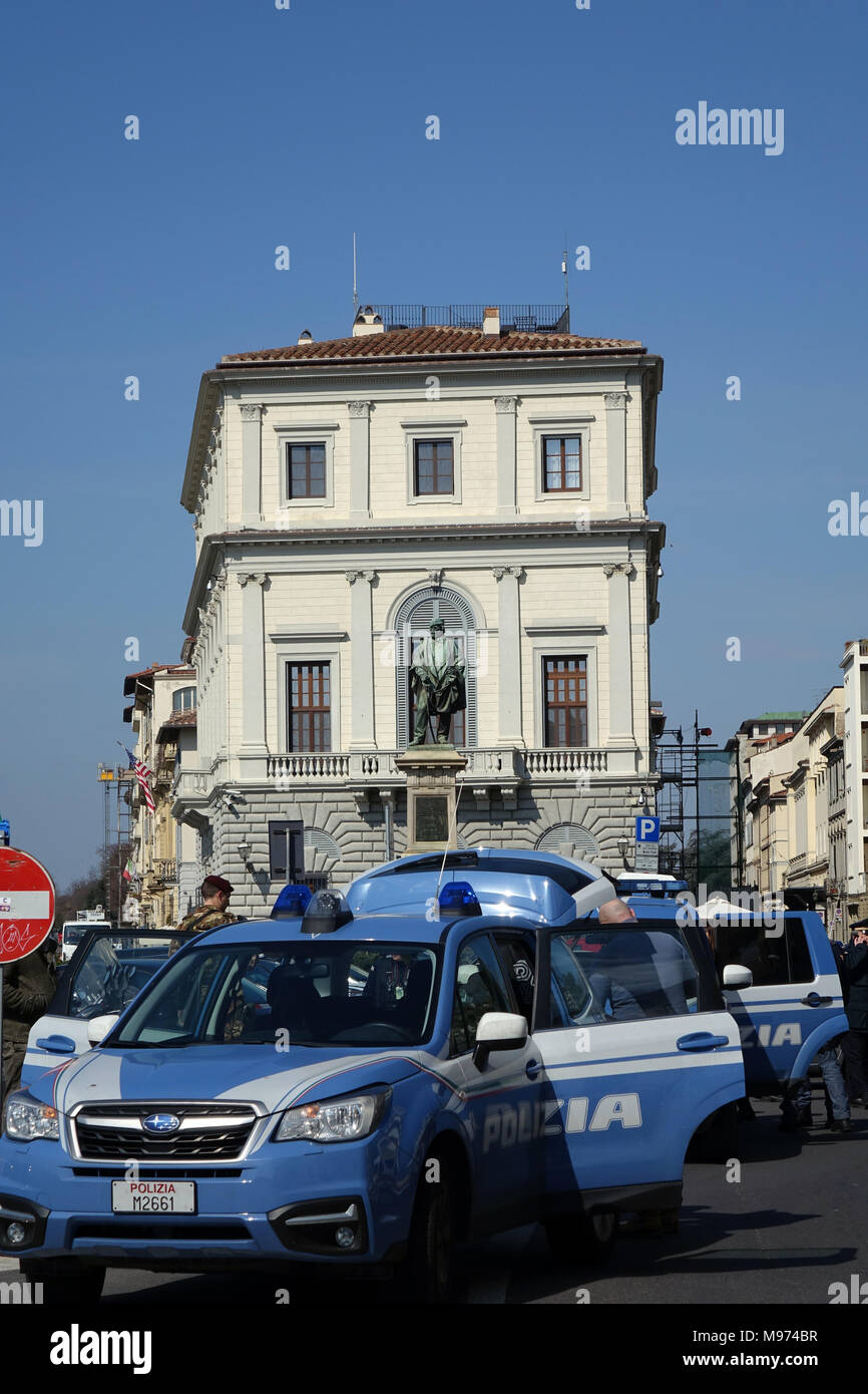 Florence, Italy. 23rd March, 2018. Florence, bomb alarm in front of the ...