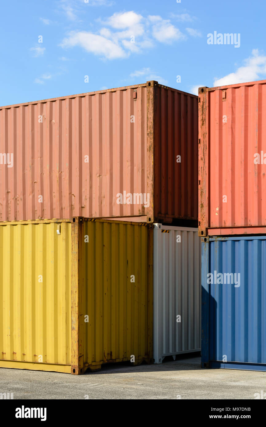 Shipping containers yard hi-res stock photography and images - Alamy