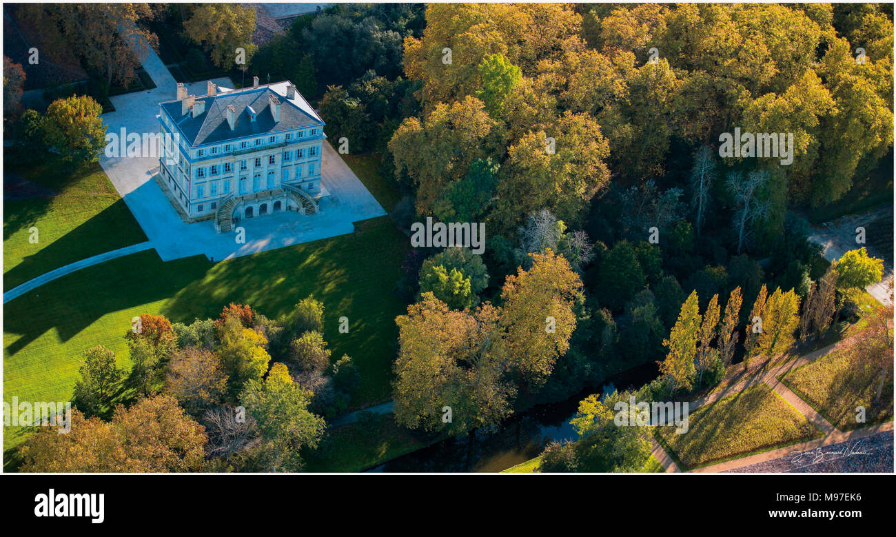 Chateau Margaux , Aerial view, Bordeaux Vineyard France Stock Photo - Alamy