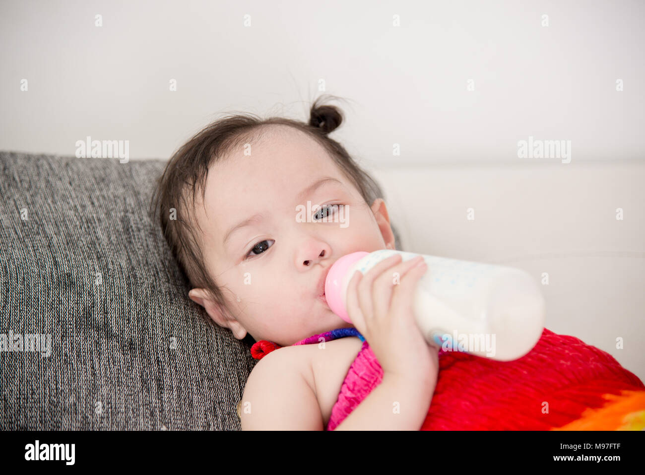 Young baby crying feeding hi-res stock photography and images - Alamy