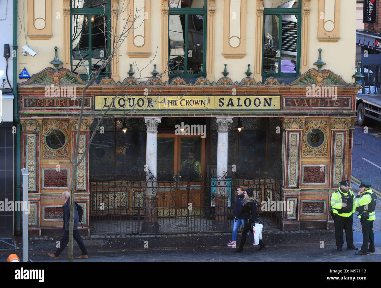 The Crown Bar in Belfast City Centre where Prince Harry and Meghan ...
