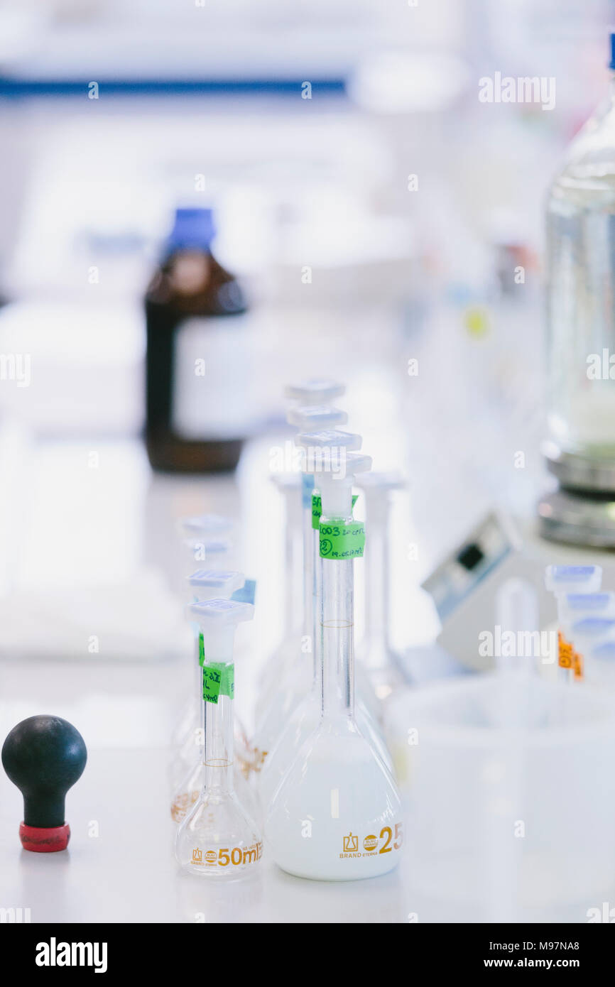 Laboratory investigation hi-res stock photography and images - Alamy