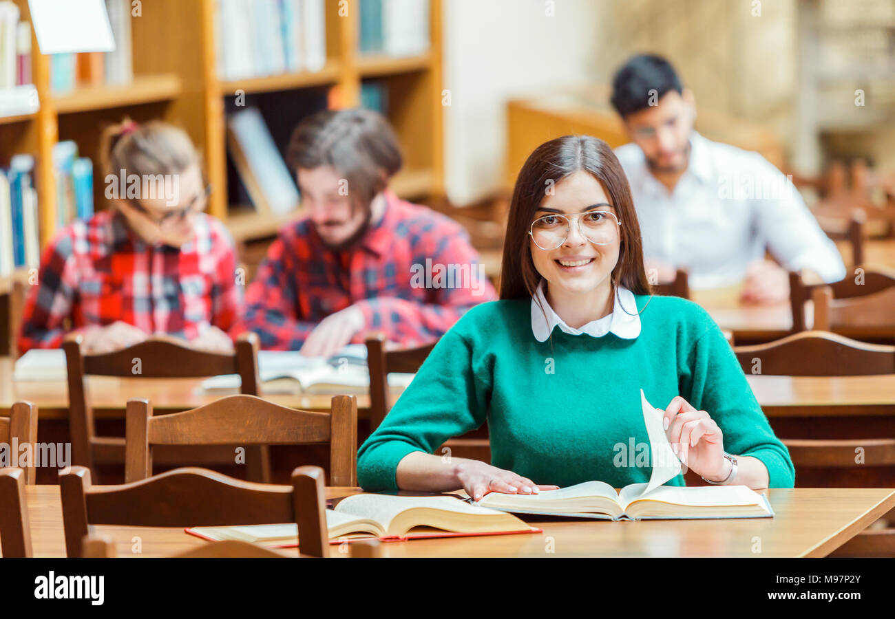 Arab male student library hi-res stock photography and images - Alamy