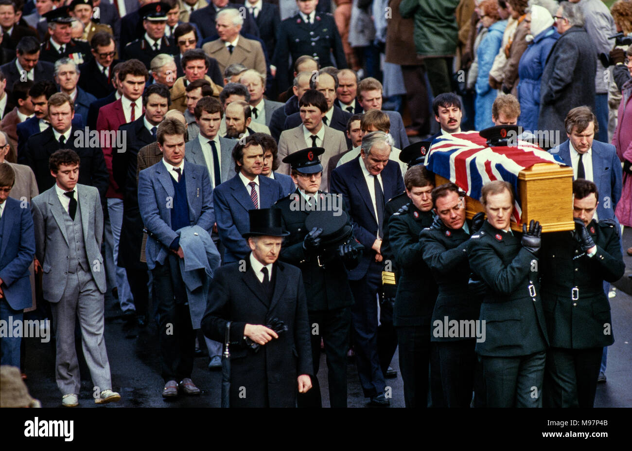 Royal ulster constabulary police officer hi-res stock photography and ...