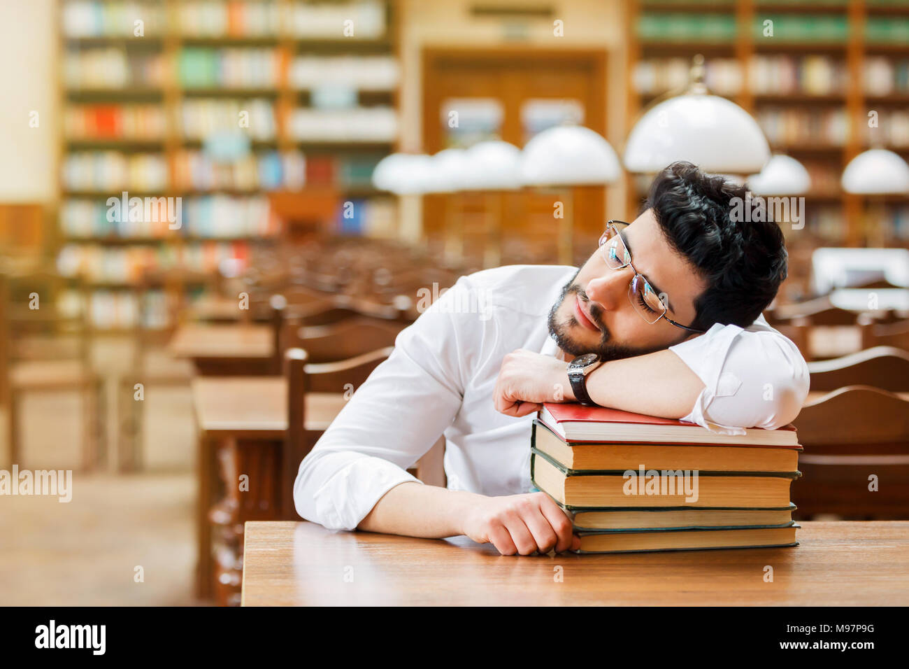 Arab boy student college hi-res stock photography and images - Alamy
