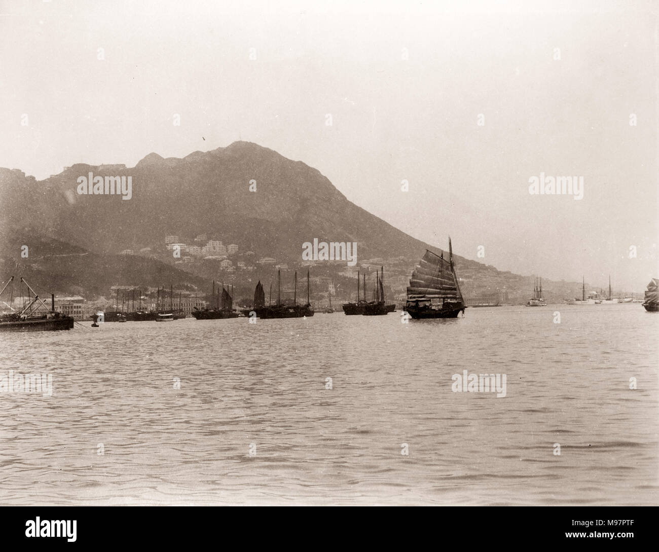 19th century china dock hi-res stock photography and images - Alamy