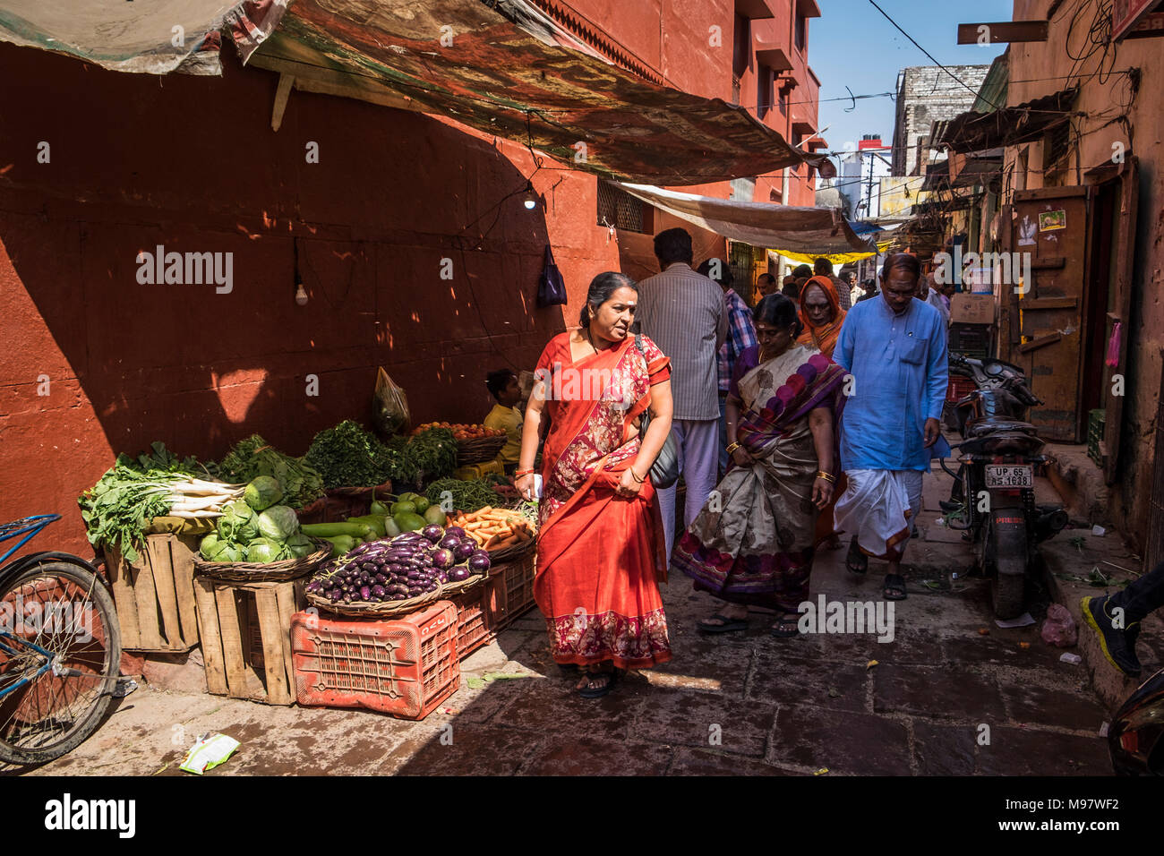 India, Varanasi, local market Stock Photo - Alamy