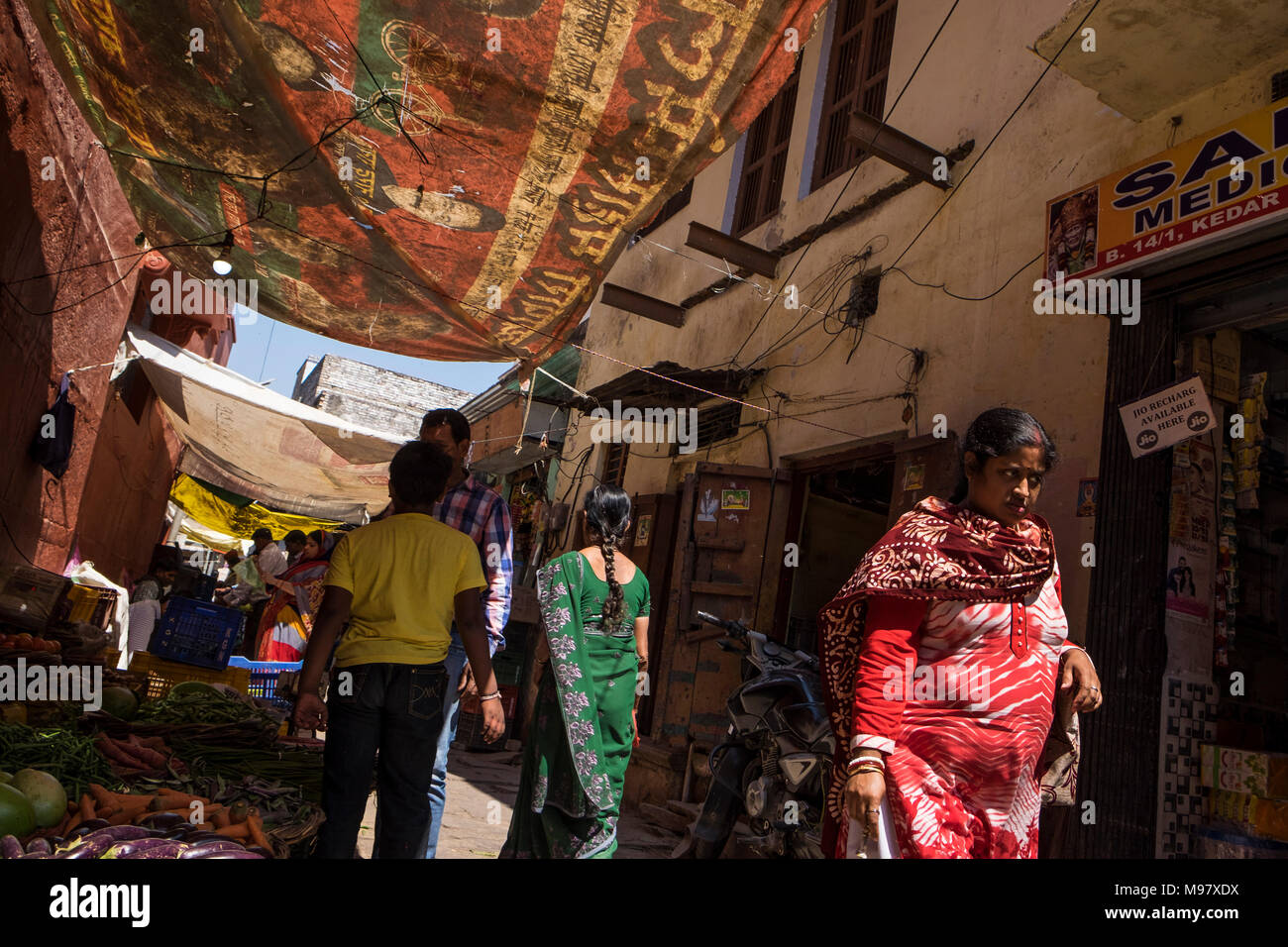 India, Varanasi, local market Stock Photo - Alamy