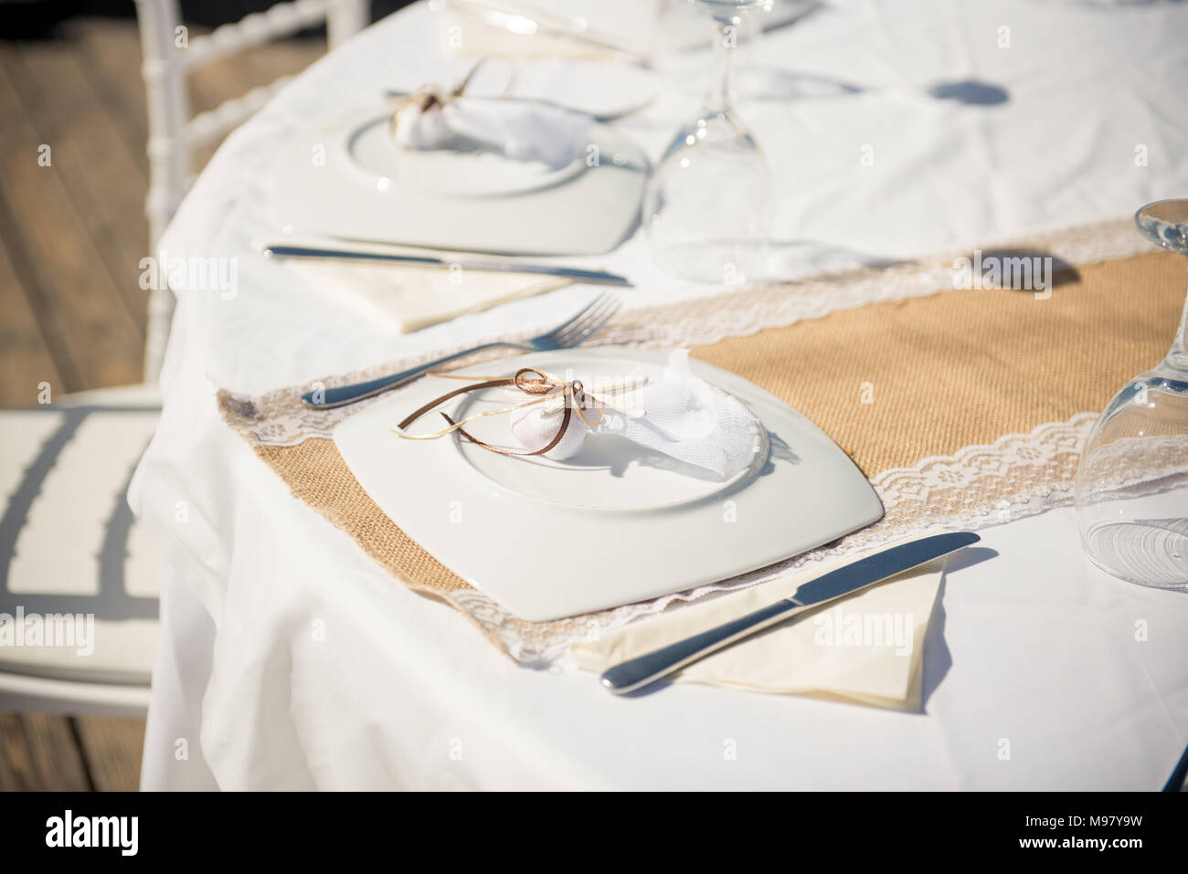 Beautiful table settings for your wedding Stock Photo - Alamy
