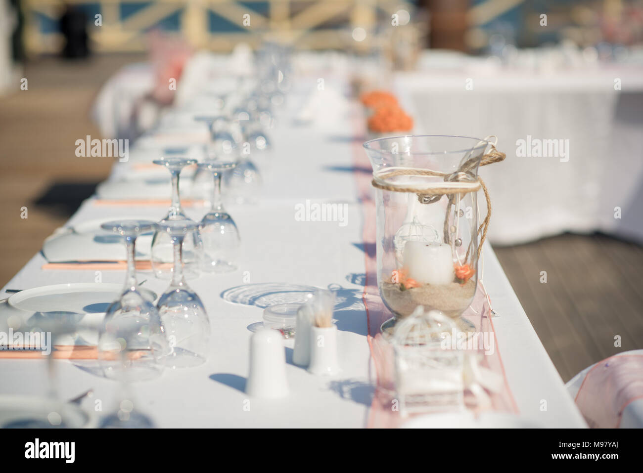 Beautiful table settings for your wedding Stock Photo - Alamy