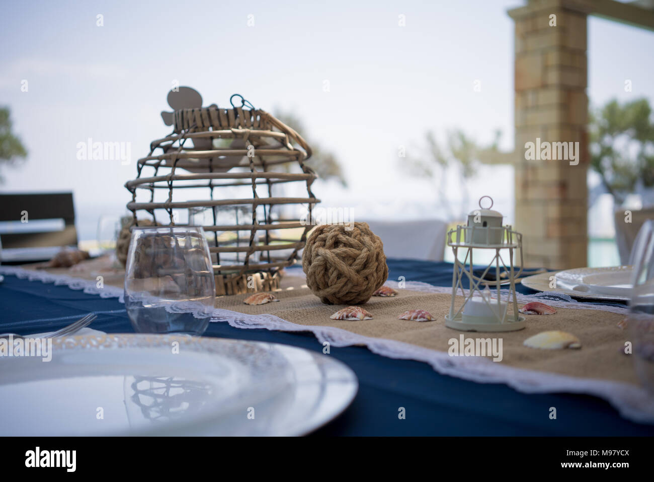 Beautiful table settings for your wedding Stock Photo - Alamy
