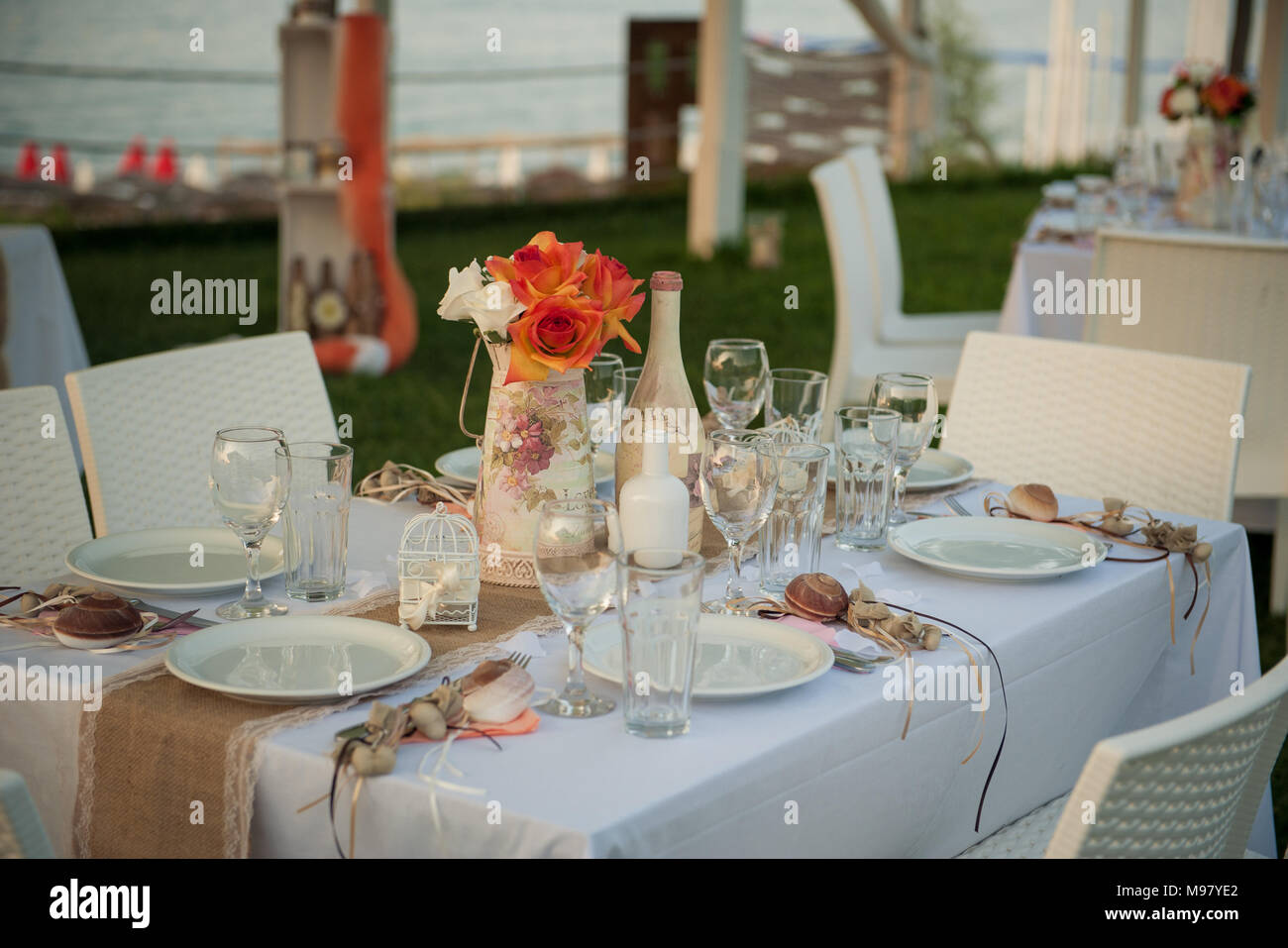 Beautiful table settings for your wedding Stock Photo - Alamy