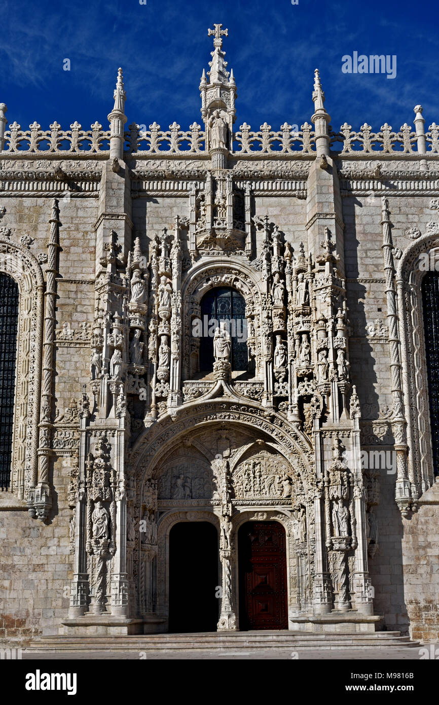 Examples of the portuguese late gothic manueline style of architecture ...