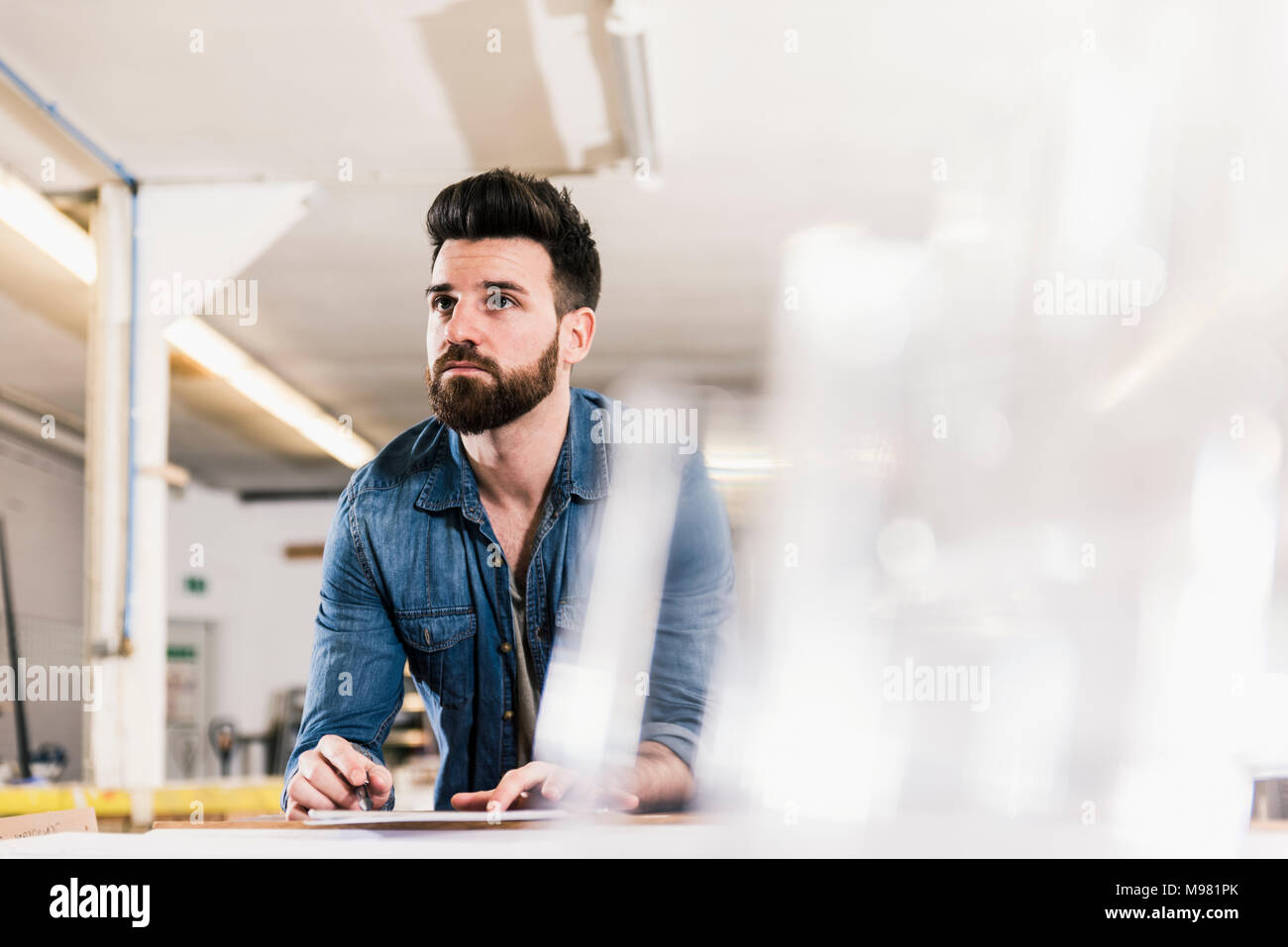 Craftsman drawing draft planning hi-res stock photography and images ...