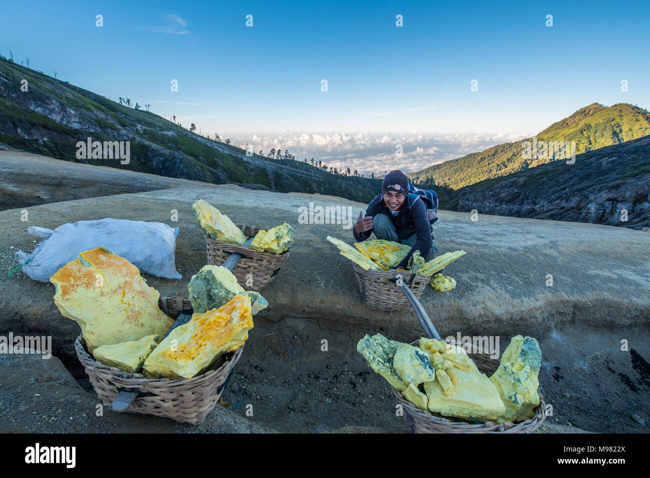 Craterwall hi-res stock photography and images - Alamy