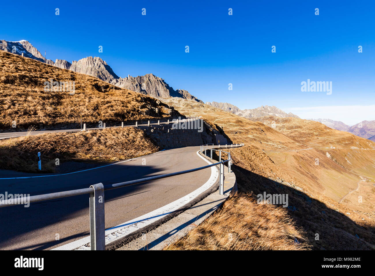 Passstrasse hi-res stock photography and images - Alamy