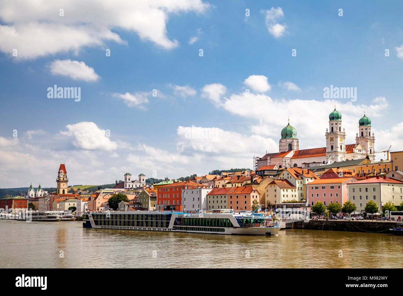 Old town passau hi-res stock photography and images - Alamy