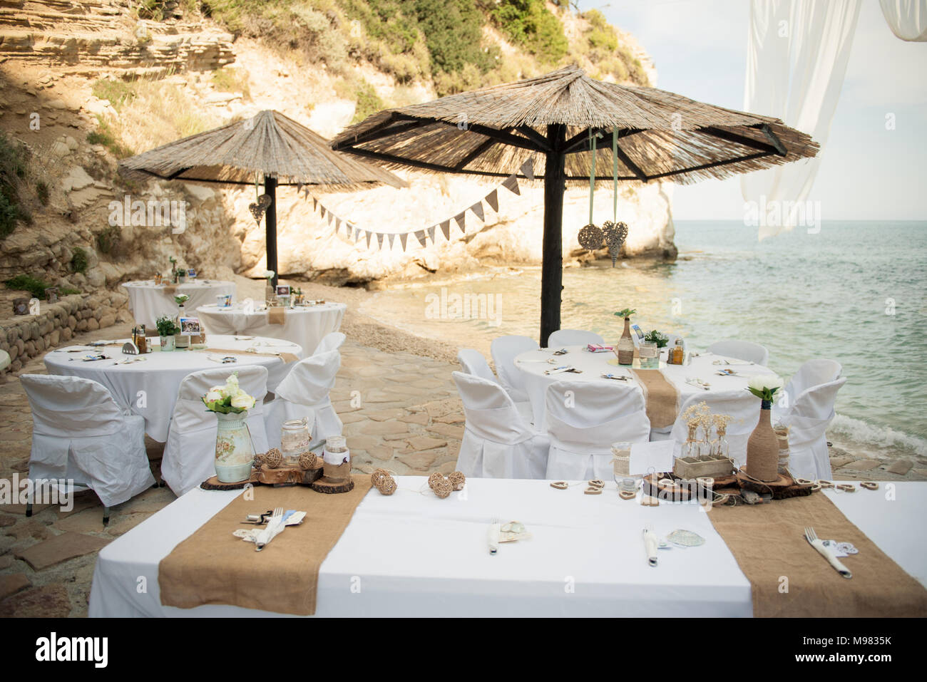 A stunning summer wedding reception Stock Photo - Alamy