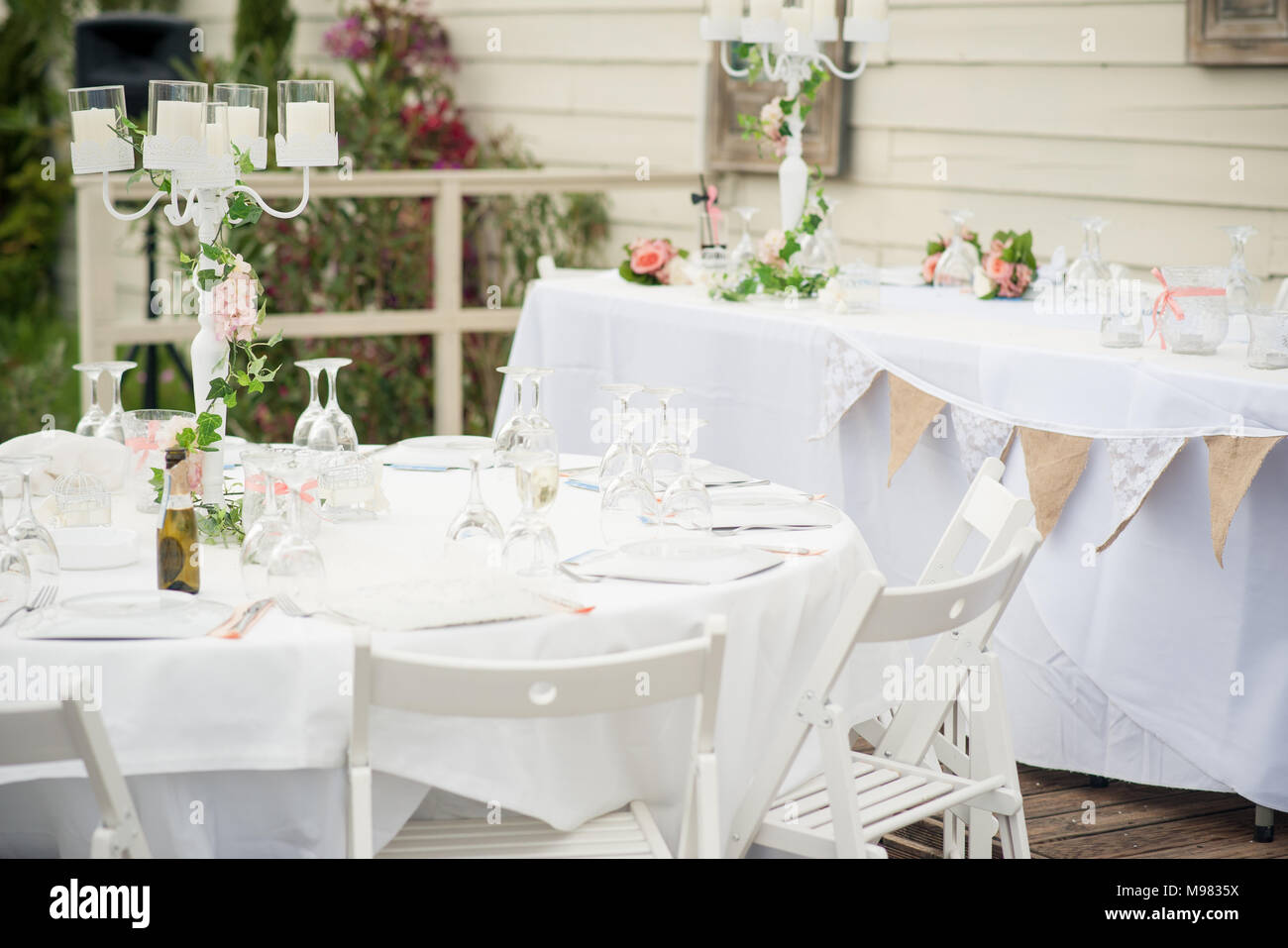A stunning summer wedding reception Stock Photo - Alamy
