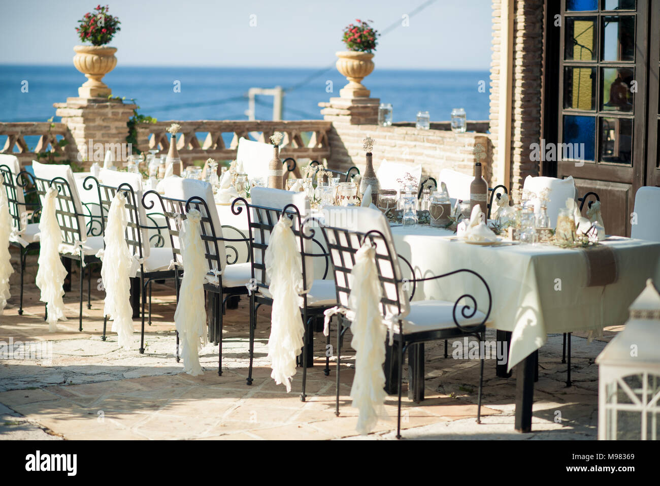 A stunning summer wedding reception Stock Photo - Alamy