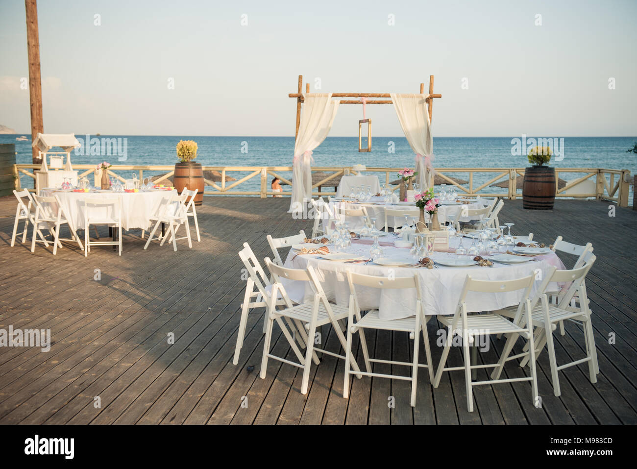 A stunning summer wedding reception Stock Photo - Alamy