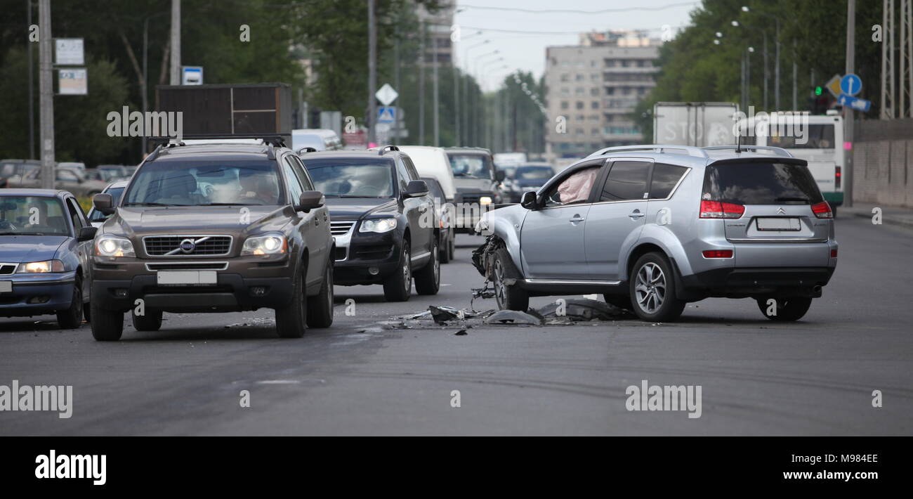 Oncoming lane hi-res stock photography and images - Alamy