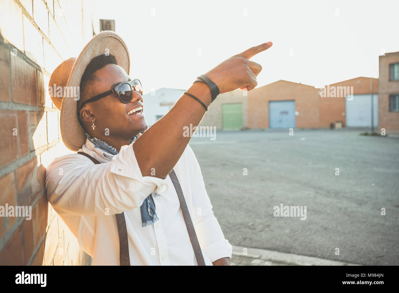 Pointing and laughing hi-res stock photography and images - Alamy