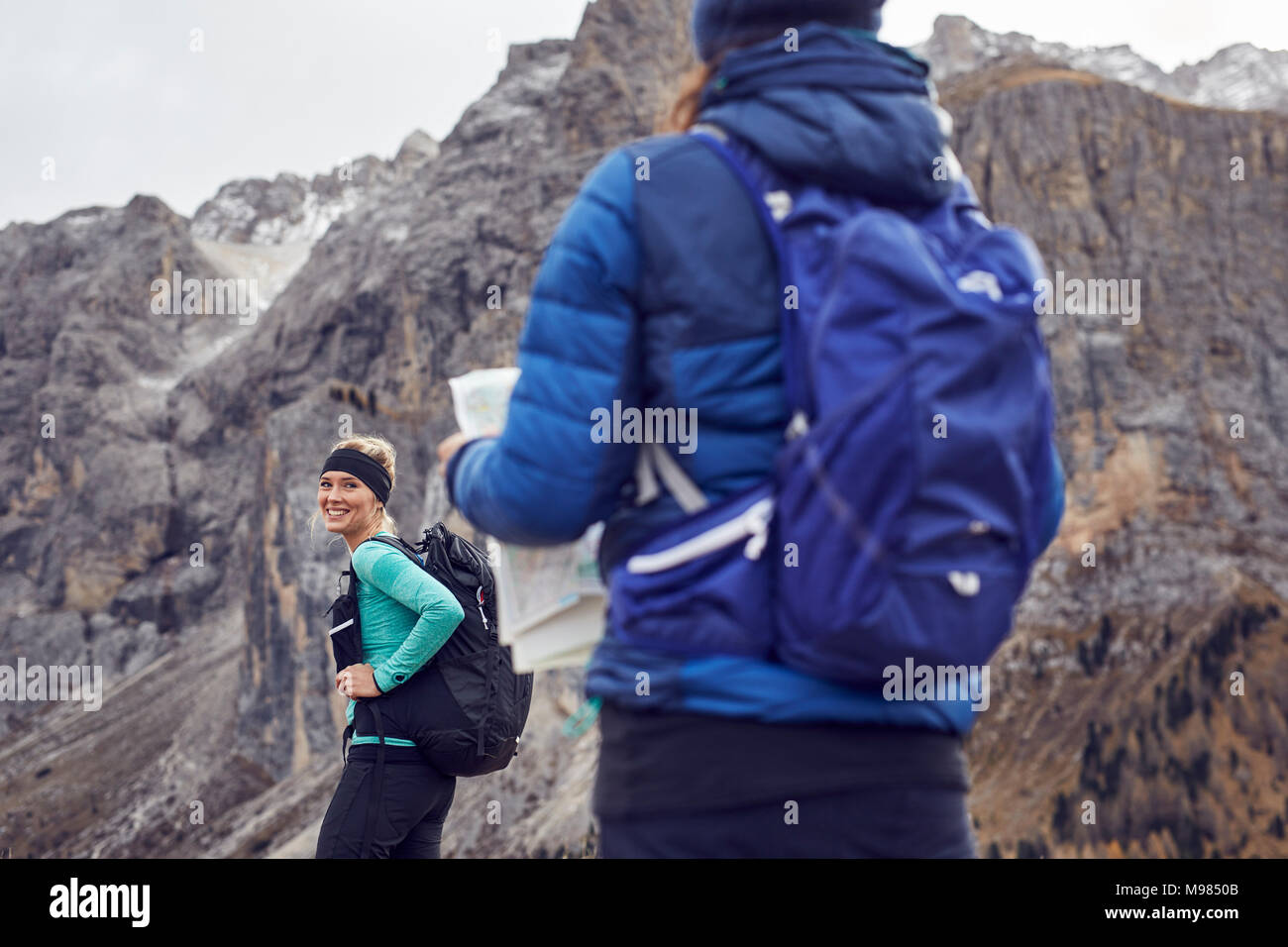 Two friends hiking hi-res stock photography and images - Alamy