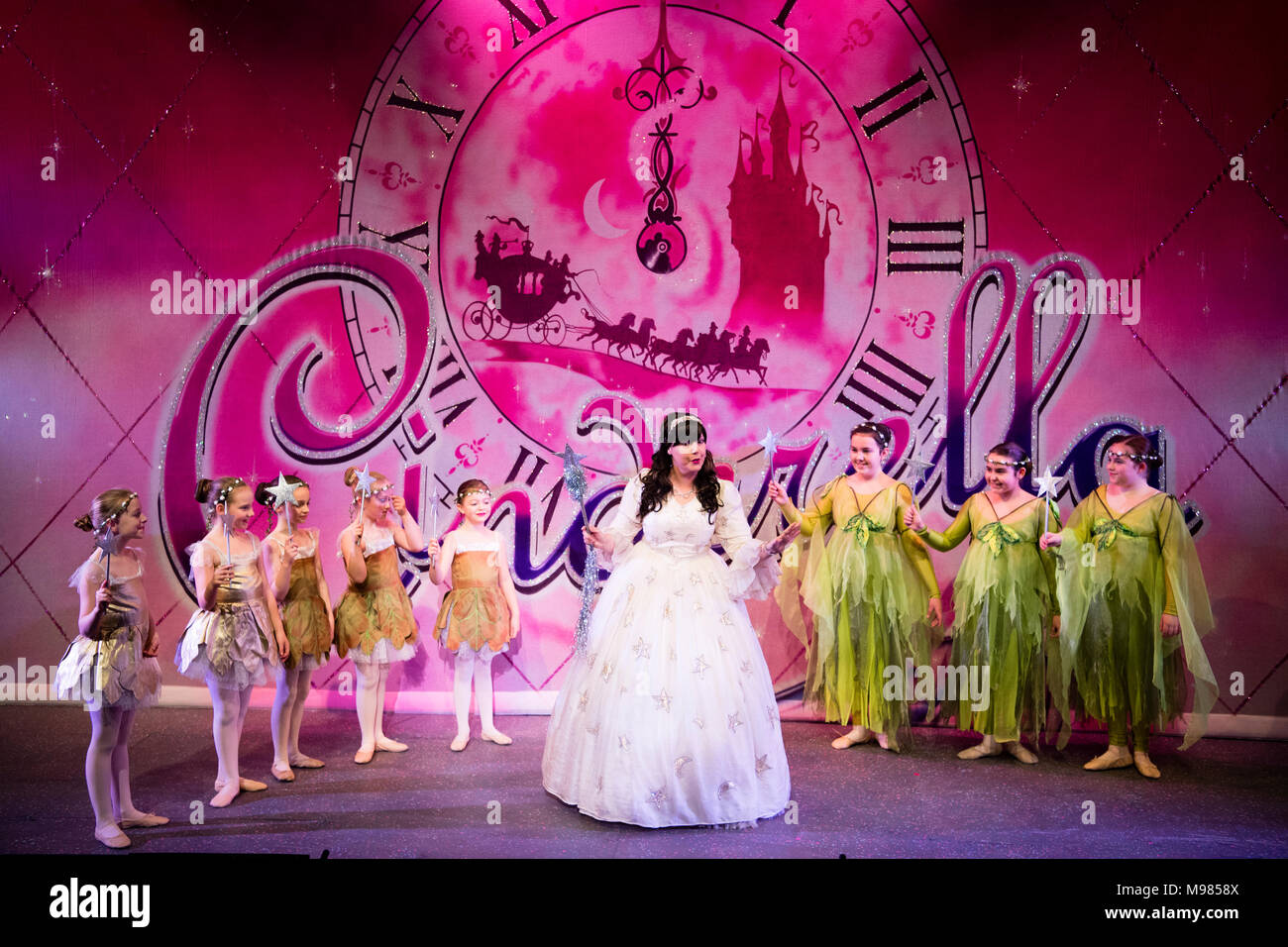 British pantomime panto hi-res stock photography and images - Alamy