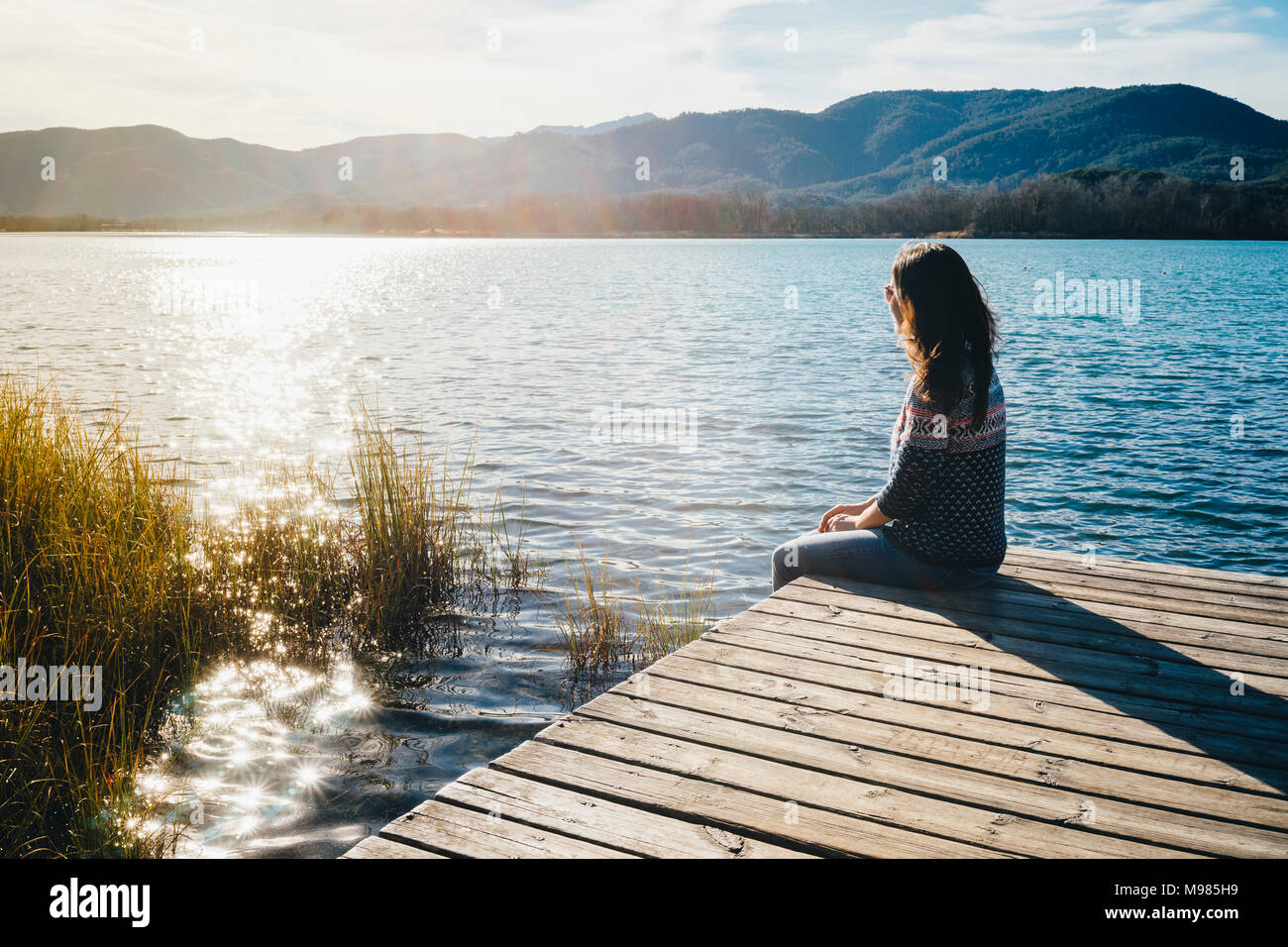 Wooden platform hi-res stock photography and images - Alamy