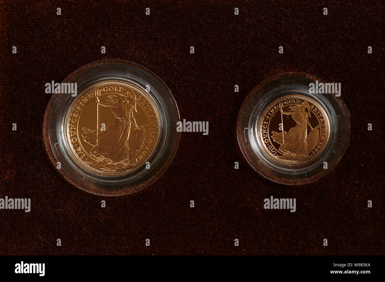 Gold sovereign coin british hi-res stock photography and images - Alamy
