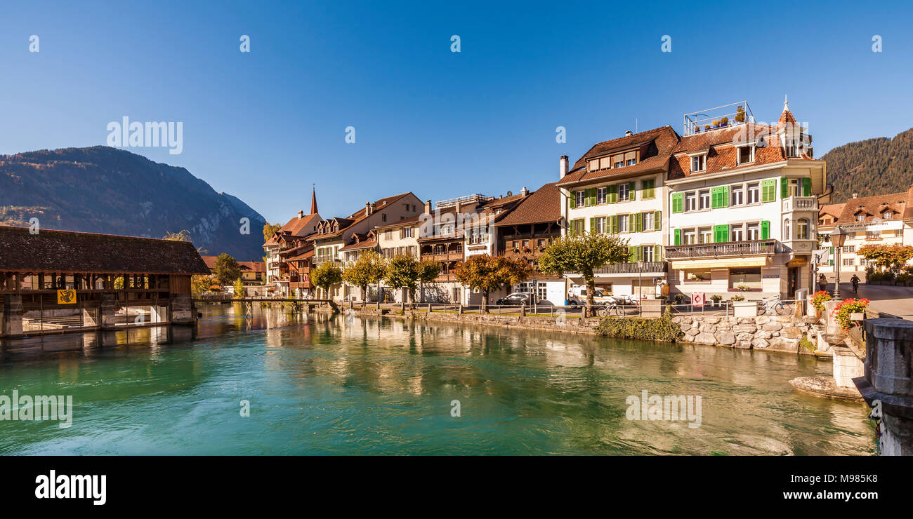 Schweiz, Kanton Bern, Berner Oberland, Interlaken, Ortsansicht ...